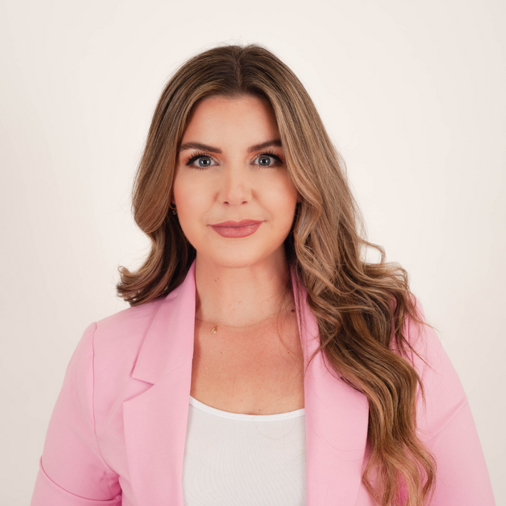 Meet The Models – Stitch & Stone